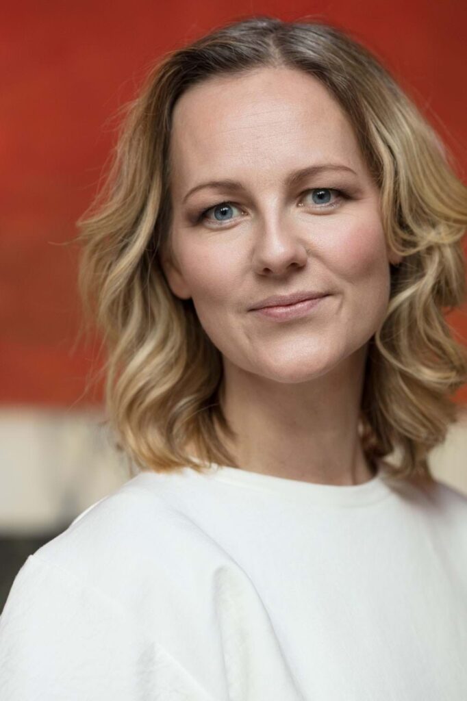 Peter Nørby - EMG: Premier CSR & ESG advisory for hockey-stick growth.